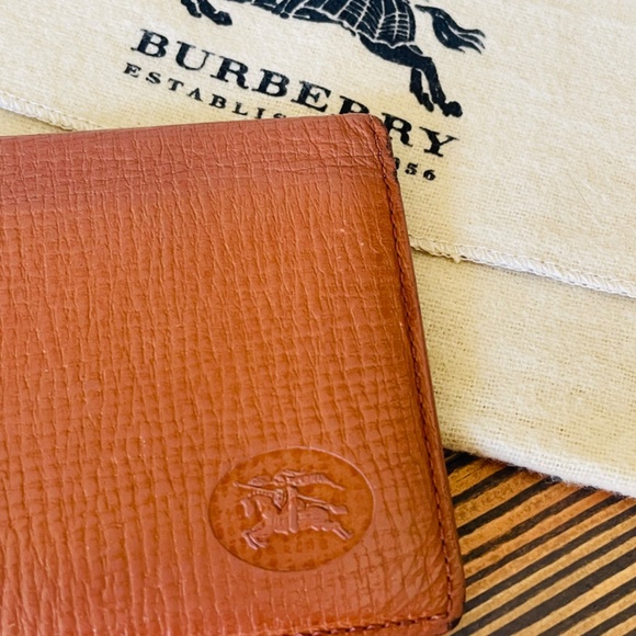 Burberry | Bags | Burberry Vintage Horse Mark Leather Card Caseid ...